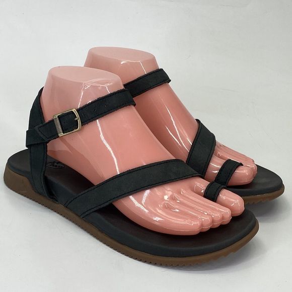Chaco | Shoes | Chaco Tulip Black Leather Sandals Women Size 7 ...